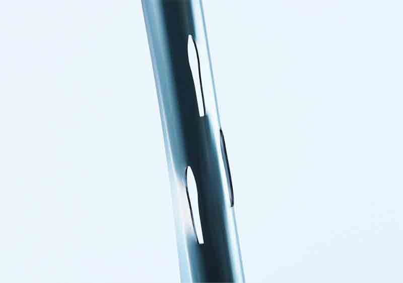 【TSUNO STAND（ツノスタンド）】野性味のあるかっこいいランタンスタンド│キャンプかも⁉︎